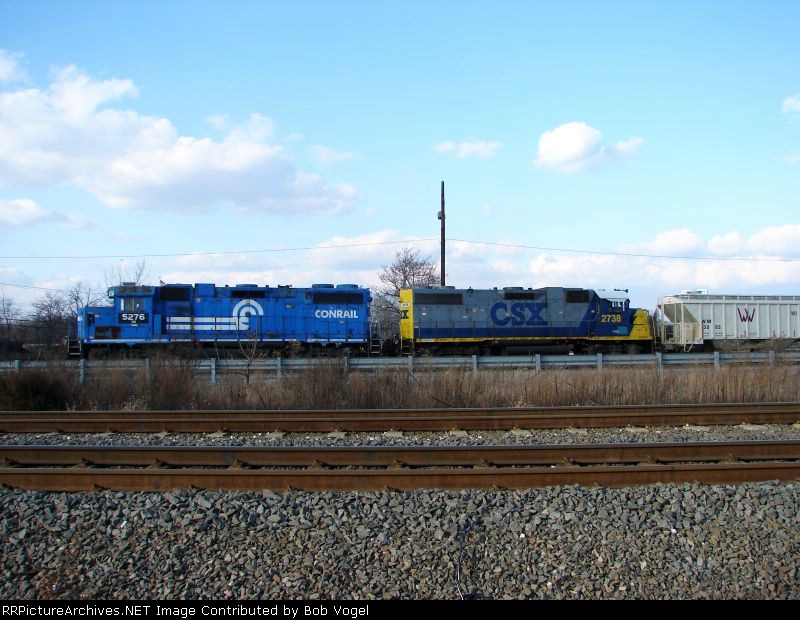 NS 5276 and CSX 2738